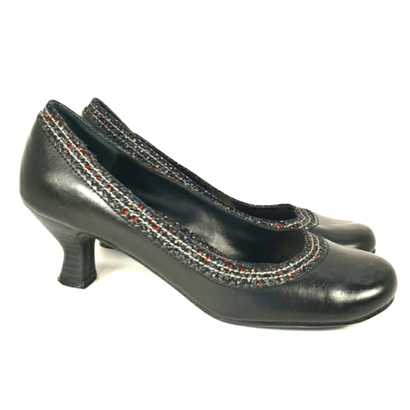 Mudd | Shoes | Mudd Vintage Abida Black Vegan Leather Round Toe Kitten ...